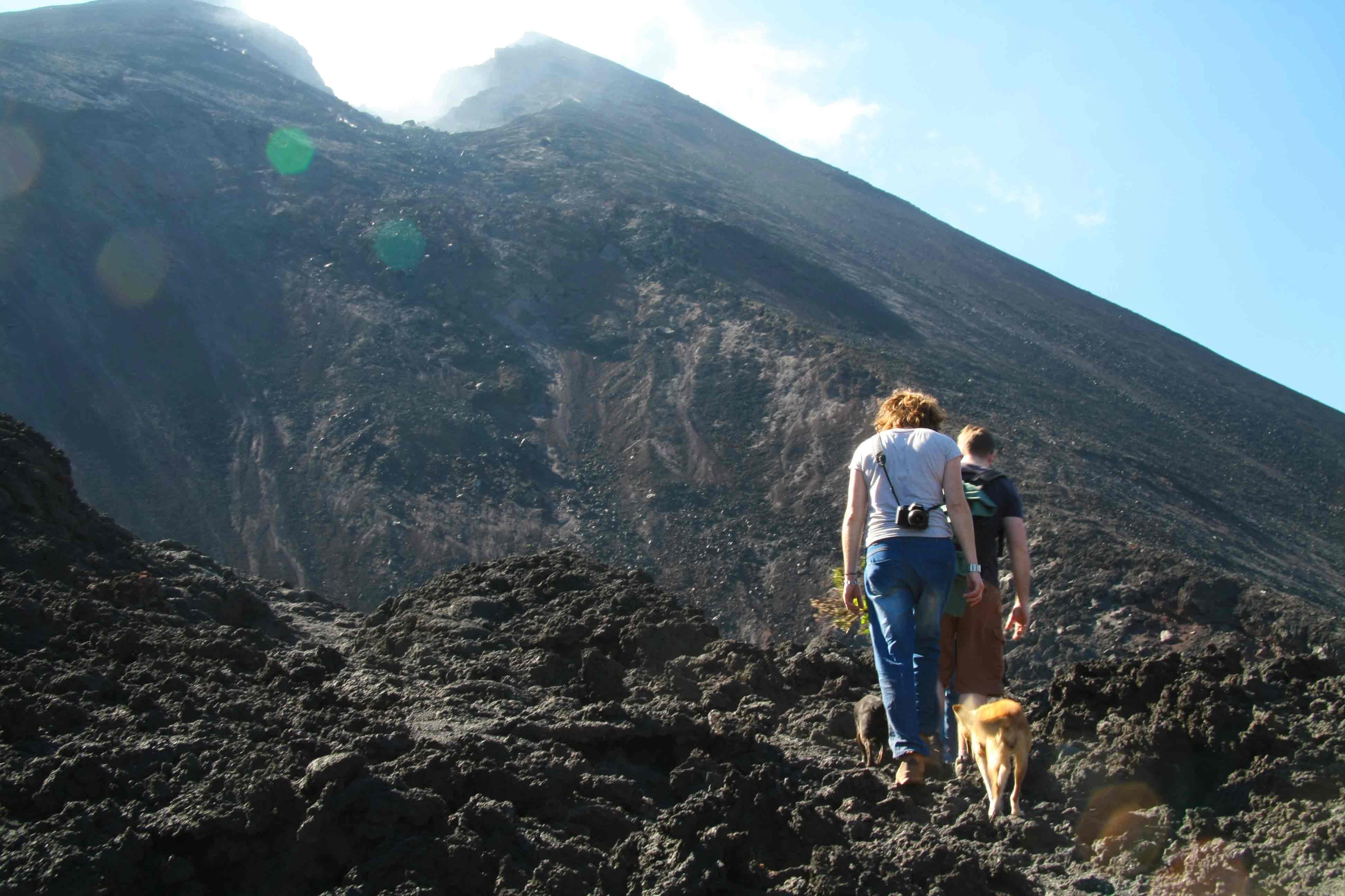 Volcan de Pacaya Guatemala – La Antigua Guatemala