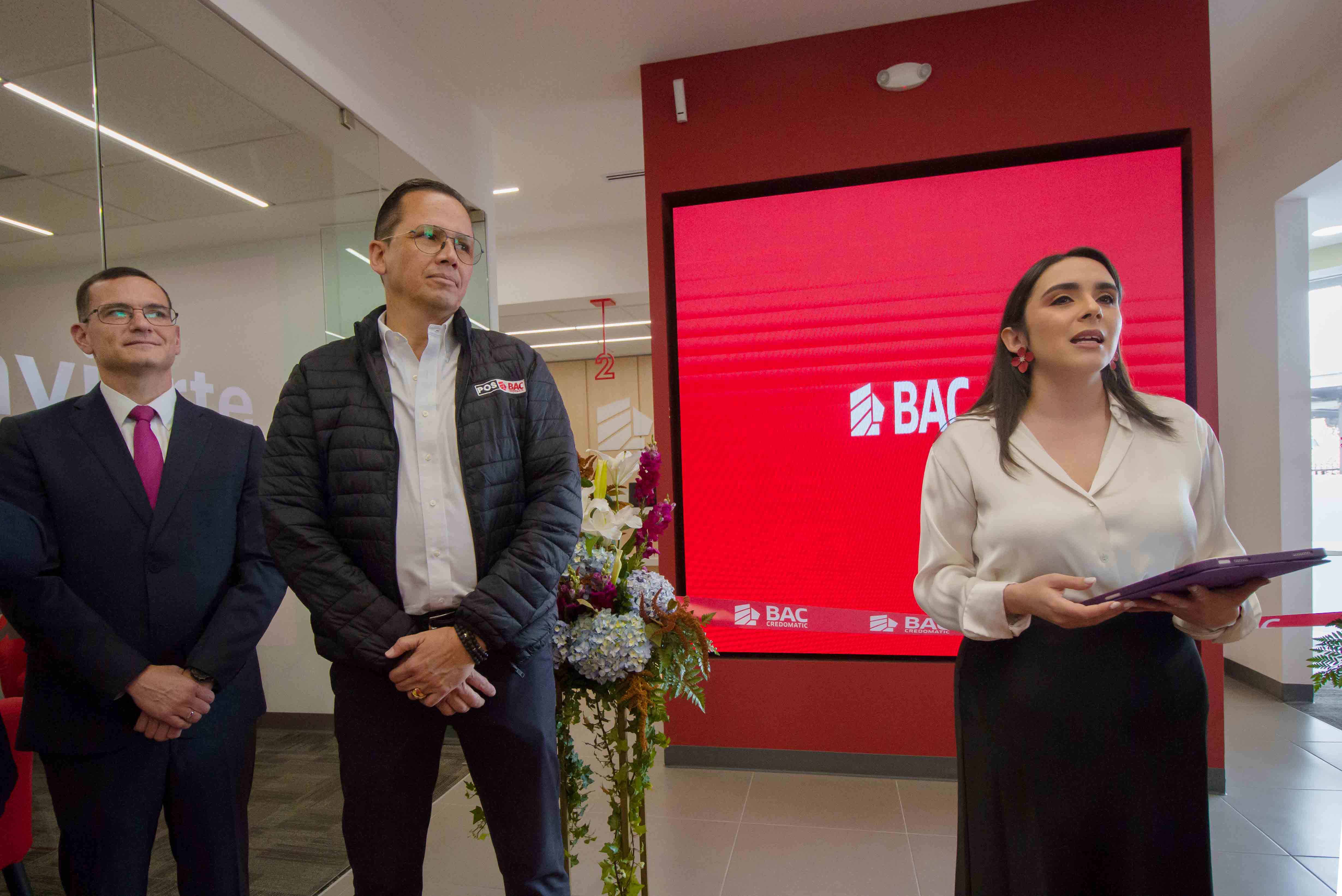 BAC Credomatic apertura agencia en Plaza Telares Antigua Guatemala – La ...