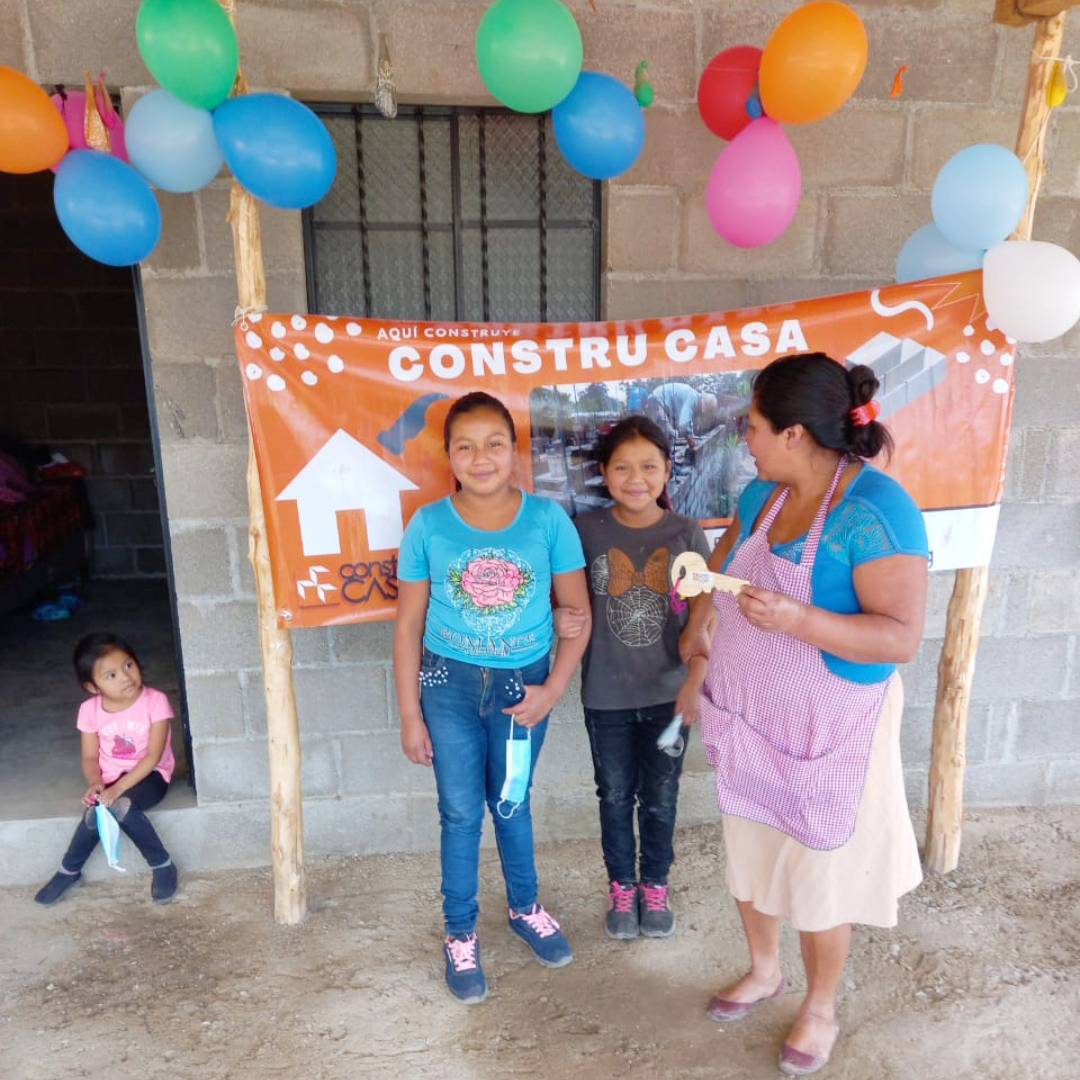 La organización que ayuda a familias en la construcción de viviendas en Guatemala – La Antigua ...