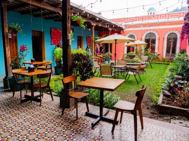 Sabor y tradición, La Llorona abre sus puertas en el corazón de Antigua ...